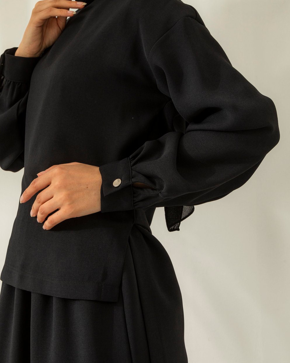 Tuniği Bağcık Detaylı Siyah Rengi Takım